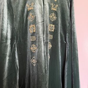 Her Universe | Jackets & Coats | Nwot Her Universe Disney Hocus Pocus ...